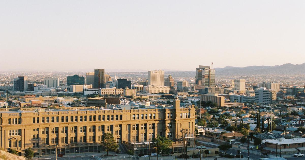 El Paso International Airport Car Rentals from $32/day