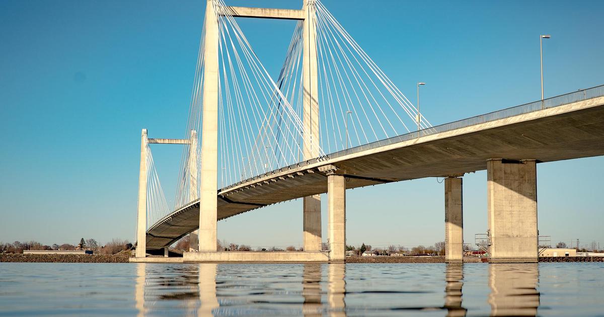 $4121 Business Class Flight Deals from Italy to Pasco